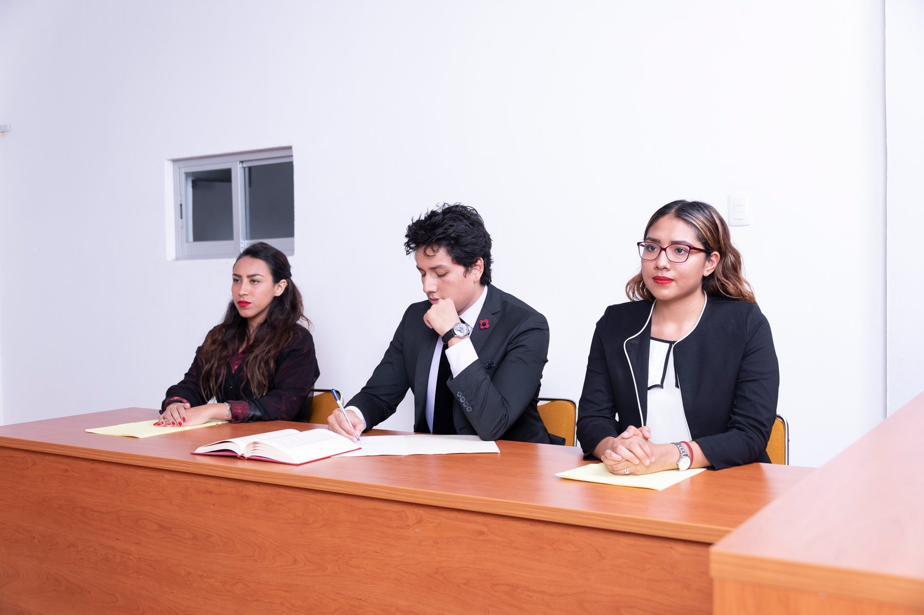 ¿Cuánto gana un Licenciado en Derecho?